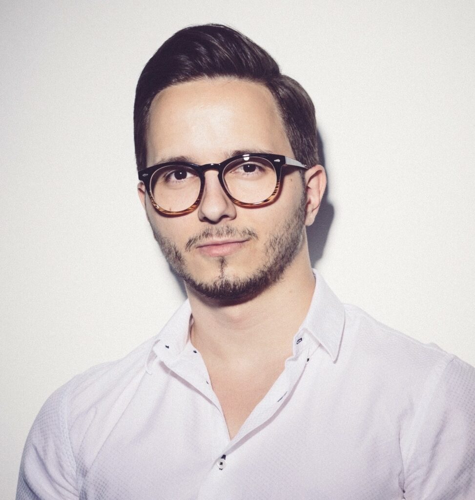 Über Uns - Rocksolid Estate